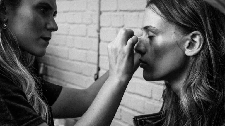 How To Make Your Eyes Pop Without Using A Sh T Ton Of Makeup Galore