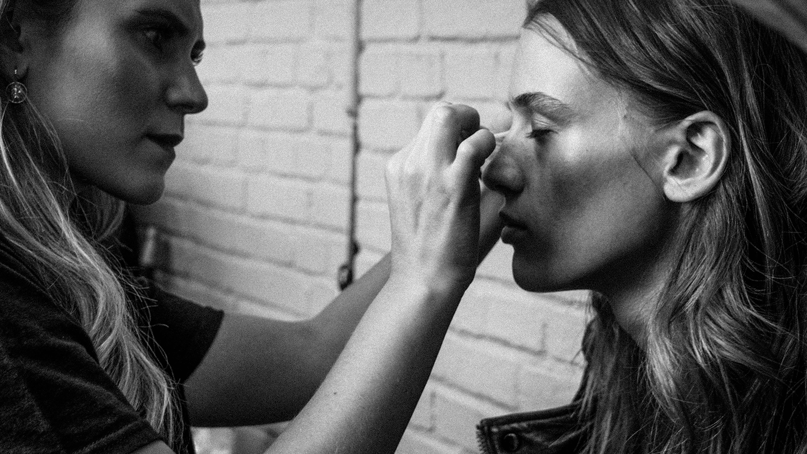 How To Make Your Eyes Pop Without Using A Sht Ton Of Makeup Galore