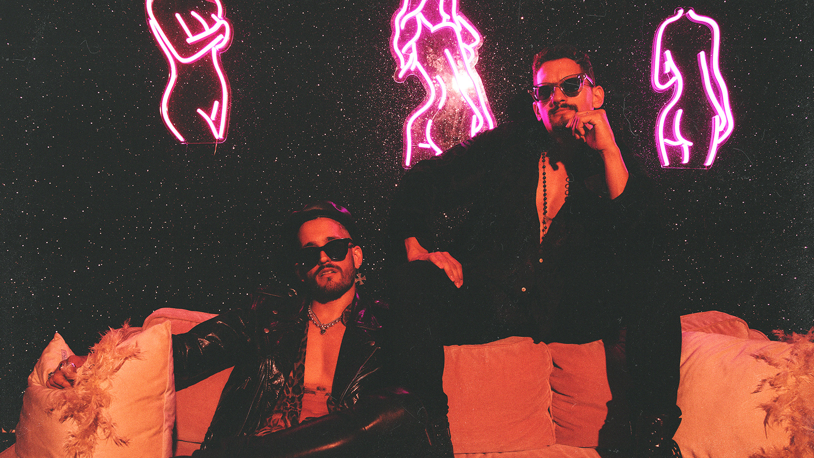 Mau y Ricky Go Back To Their Pop-Punk Roots - Galore