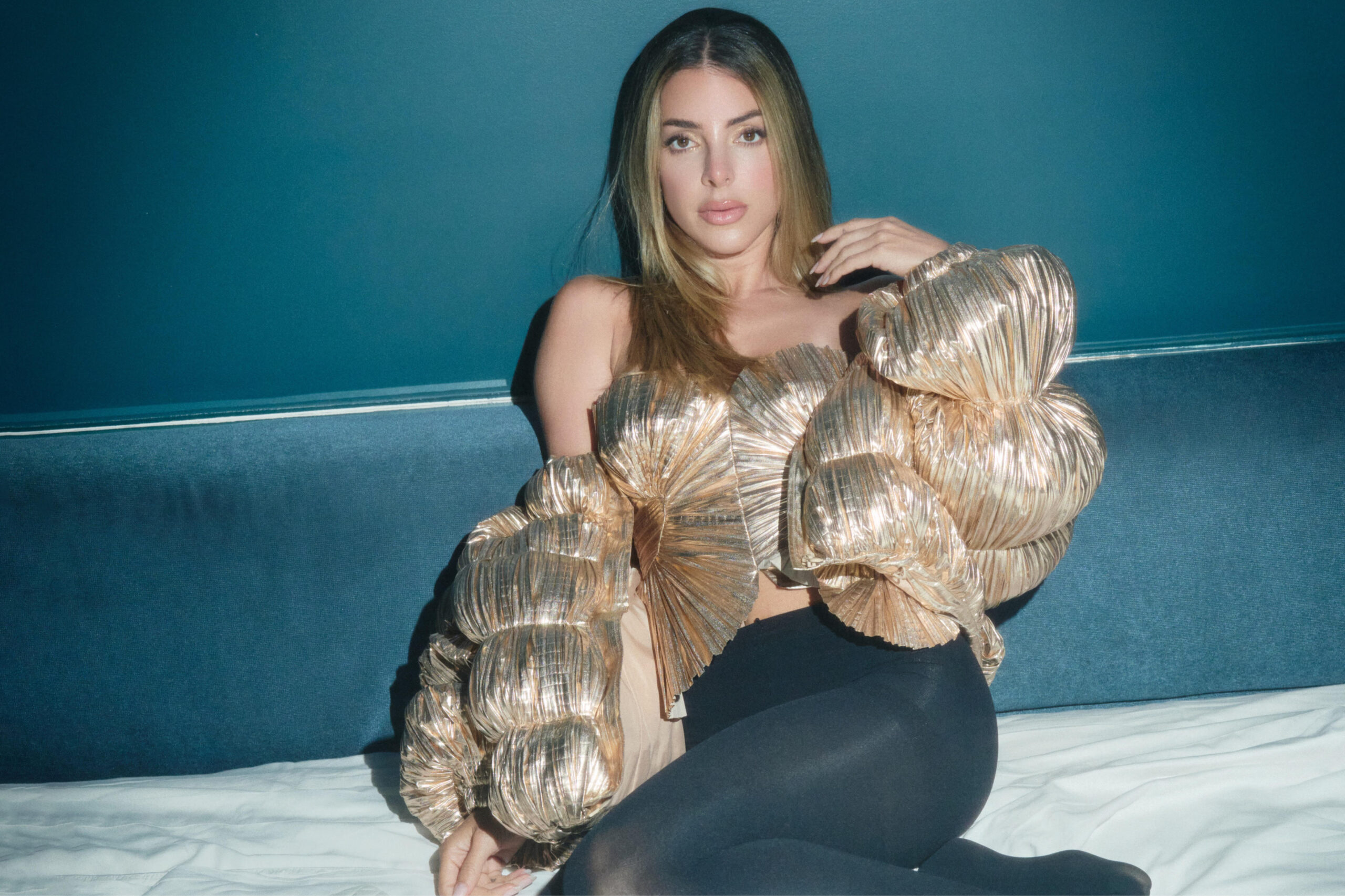 Corina Smith: The Venezuelan Heartbeat, Siempre Mami - Galore