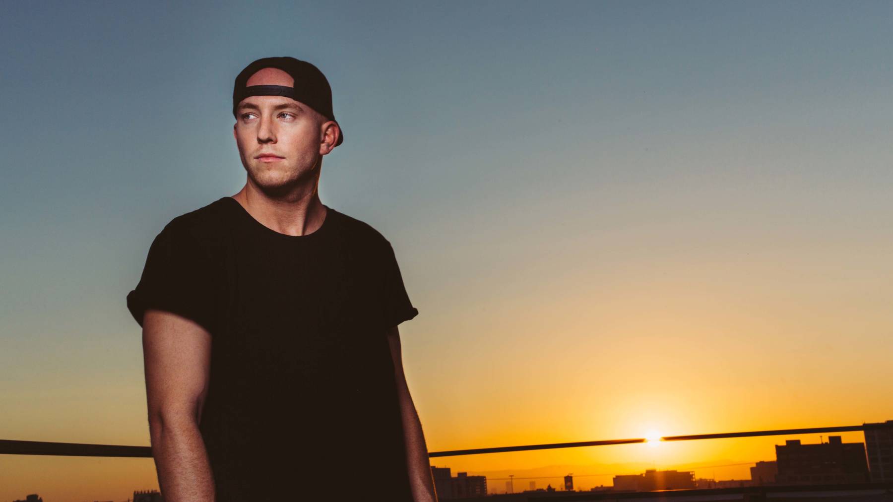 PREMIERE: SNBRN's "Sometimes" For Your MDW Party - Galore