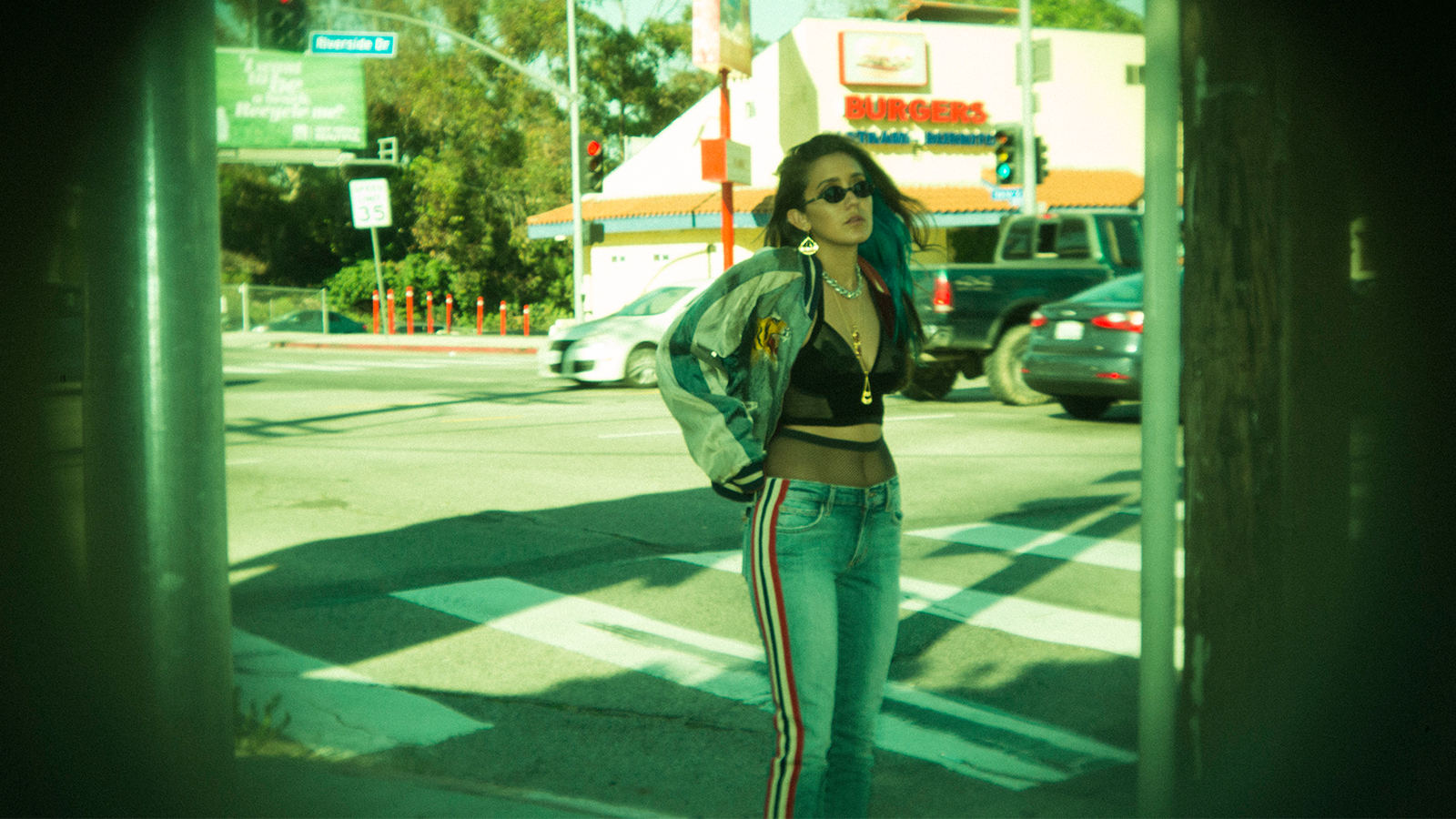 Jesse Jo Stark Is The Malibu Raised ‘It’ Girl Working On Her Own Legacy ...