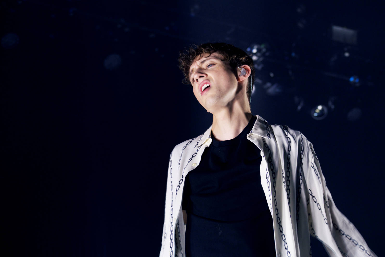 10 Reasons Why We Love Troye Sivan - Galore